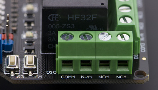 DFROBOT Gravity: 4 Channel Relay Shield for Arduino